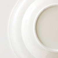 Paperwhite Flower Rim Plate M | FOOD FOR THOUGHT